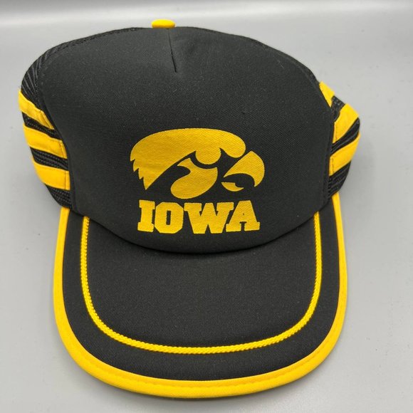 OTTO | Accessories | Vintage Iowa Hawkeyes Otto Cap Trucker Hat Snap ...